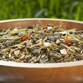 Natürliches Pferdefutter bestellen | pferdefutter.de